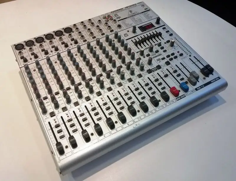 Behringer UB 1832 FX Keverőpult eladó | GS Fanatic
