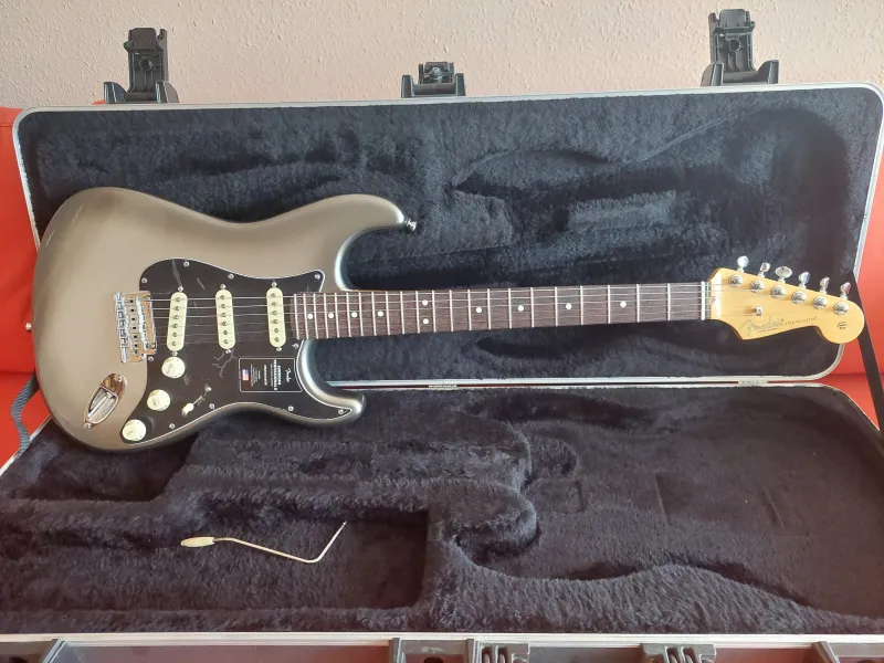 Fender American Professional II Stratocaster Elektromos gitár eladó ...