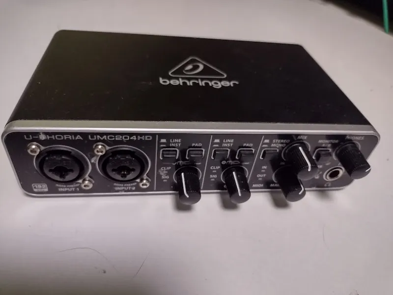 Behringer UMC204 HD Külső hangkártya Eladó - Budapest, Magyarország