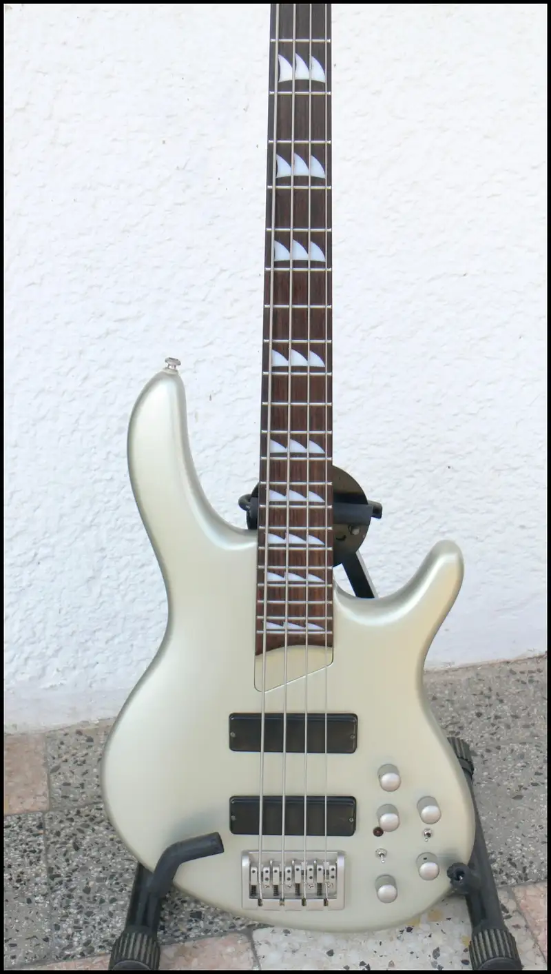 Cort T M STEVENS Signature Basszusgit r 65000 HUF Elad GS Fanatic cort-t-m-stevens-signature-basszusgit-r-65000-huf-elad-gs-fanatic