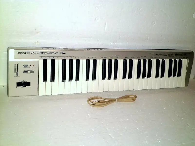 Roland PC-300 MIDI billentyűzet eladó - GS Fanatic