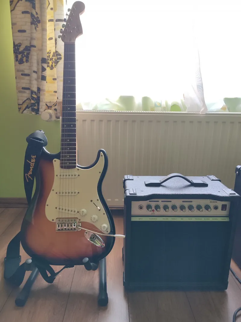 Fender Squier Bullet Stratocaster Elektromos gitár szett for sale | GS ...