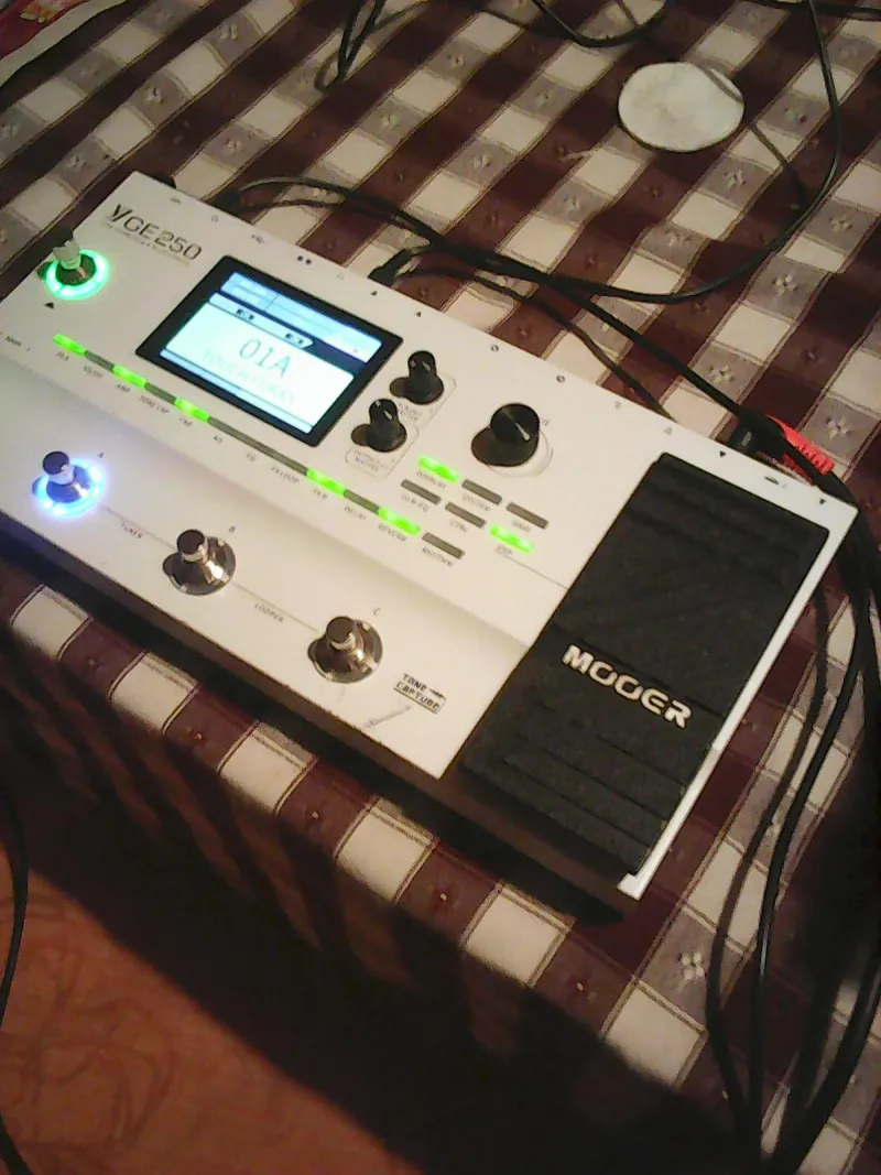 Mooer GE250 Multieffekt eladó | GS Fanatic