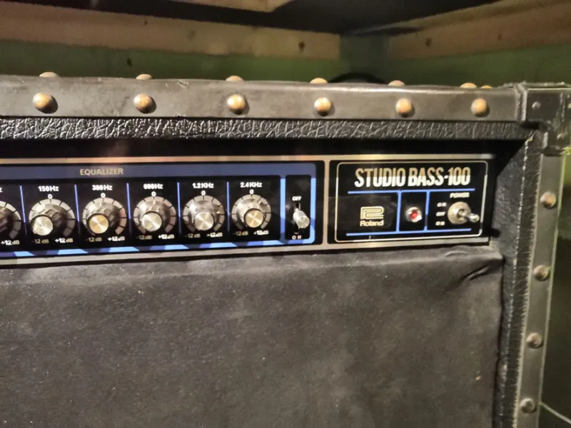 Roland Studio Bass 100 Basszusgitár kombó eladó | GS Fanatic