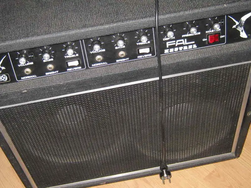 - FAL Kestrel Gitárkombó eladó - GS Fanatic
